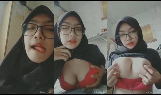 Bokep smp terviral jilbab hitam kacamata ★ BokepCuy